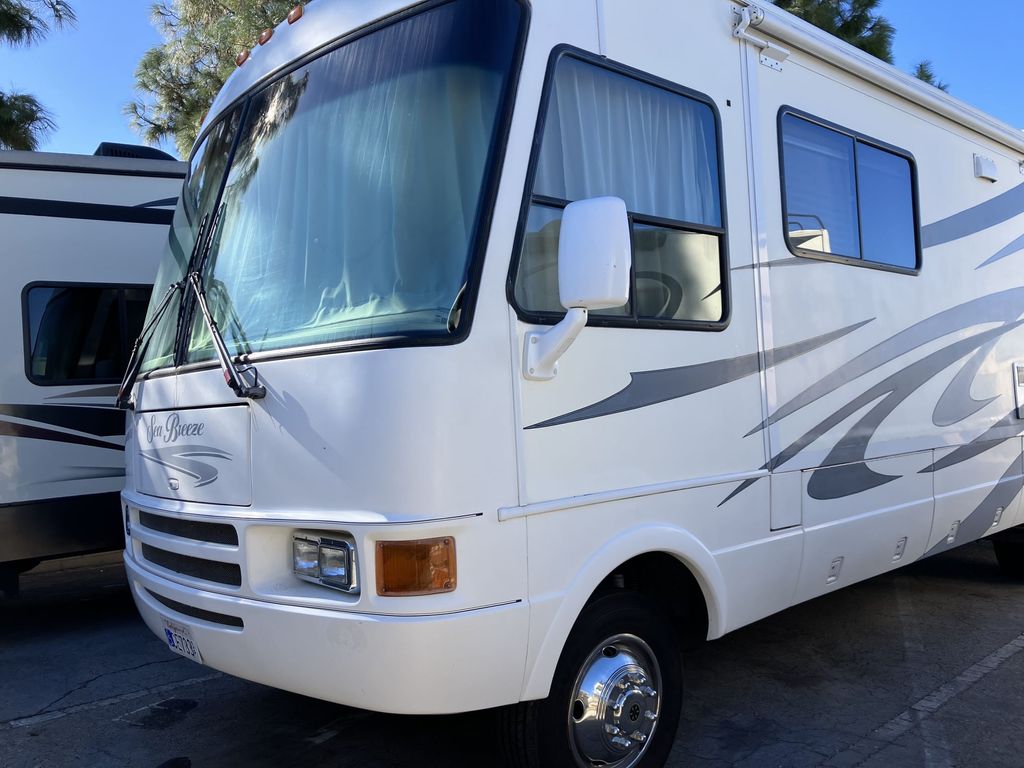 2005 National RV Sea Breeze 8311LX - National Vehicle
