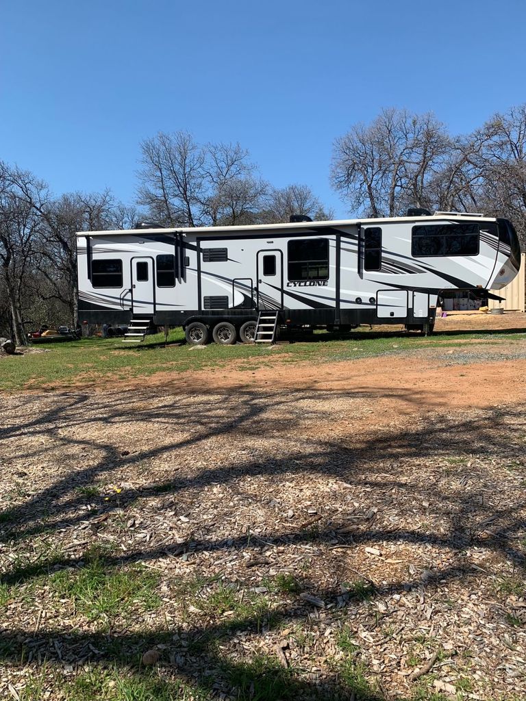 2021 Heartland Cyclone 4006 - National Vehicle