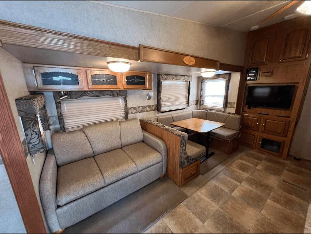 2012 Forest River Rockwood Signature Ultra Lite 8285WS - National Vehicle