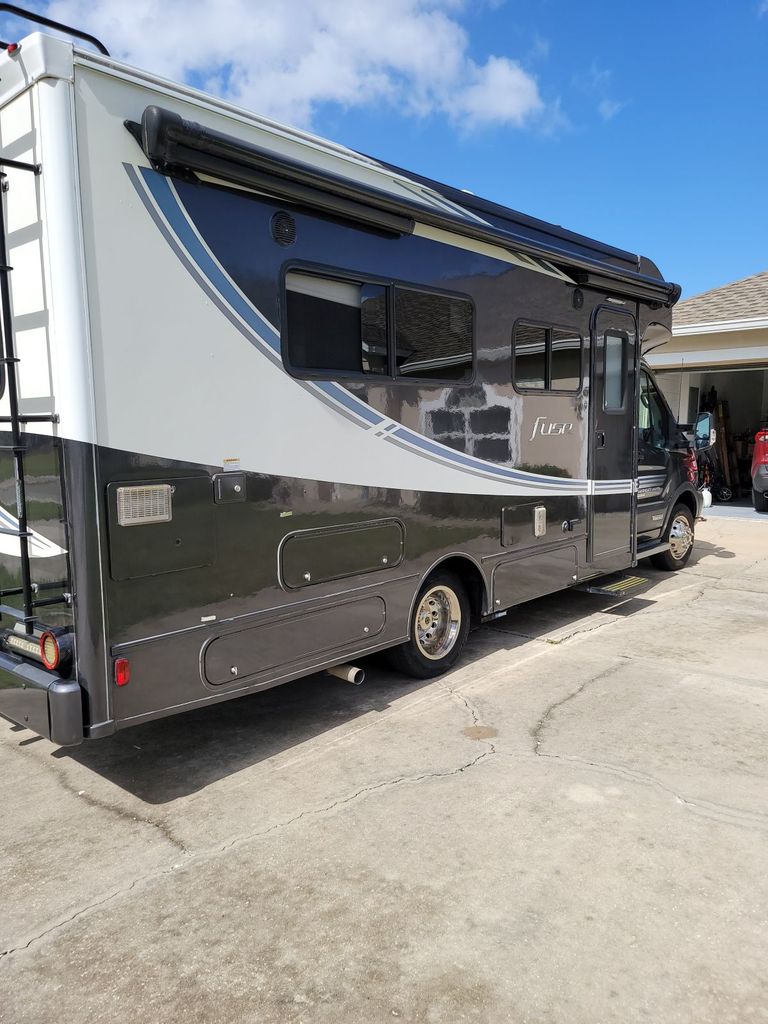 2018 Winnebago Fuse 23A - National Vehicle