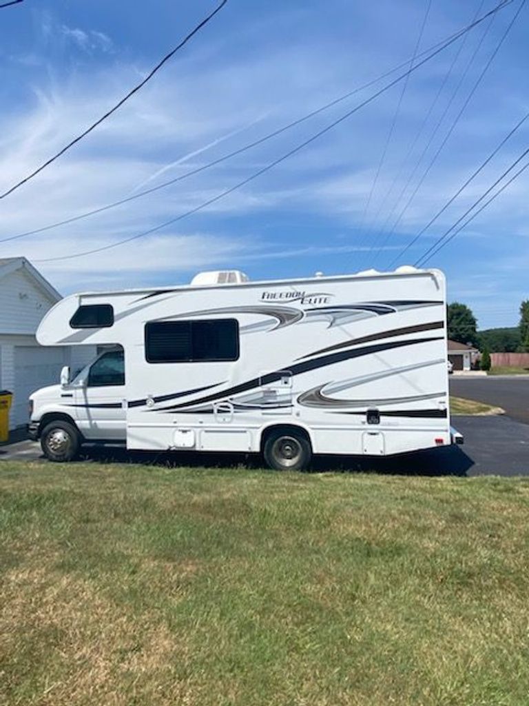 2014 Thor Motor Coach Freedom Elite 22E - National Vehicle