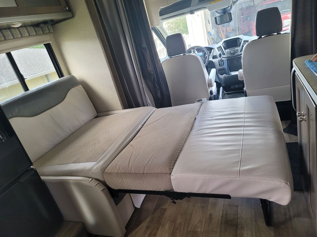 2018 Winnebago Fuse 23A - National Vehicle