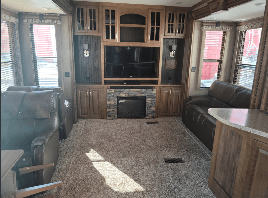 2017 Keystone Alpine 3536RE - National Vehicle