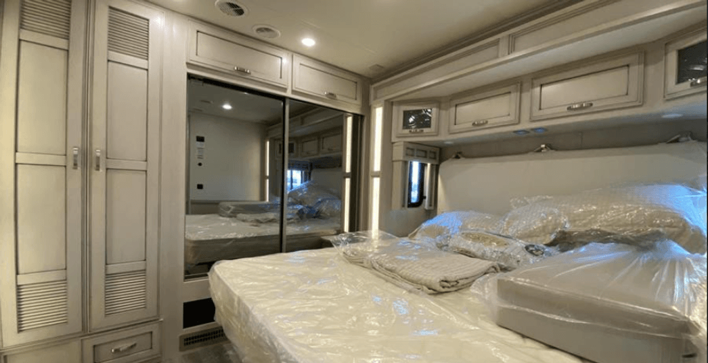 2021 Newmar Canyon Star 3722 - National Vehicle