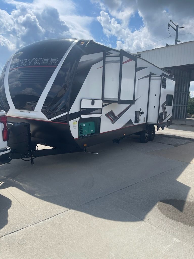 2022 Cruiser RV Hitch 18BHS - National Vehicle
