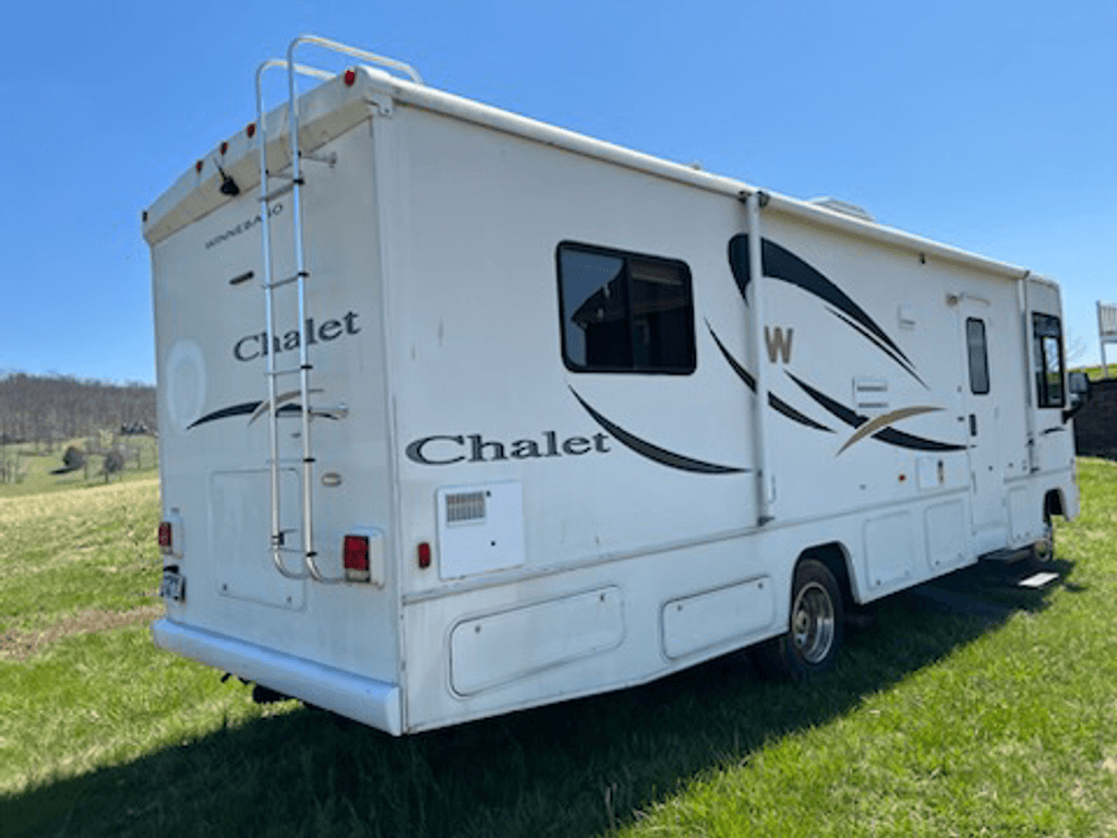 2007 Winnebago Chalet 30BR - National Vehicle