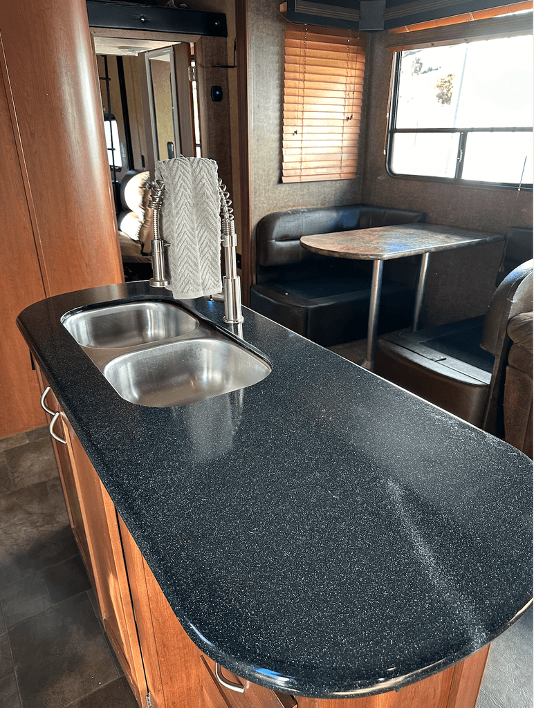 2014 Forest River Cherokee Vengeance 377V - National Vehicle