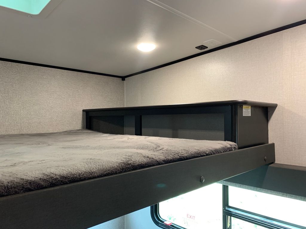 2021 Highland Ridge Mesa Ridge XLT 364BHS - National Vehicle