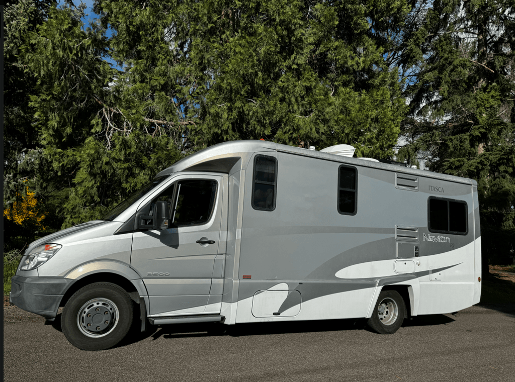 2008 Itasca Navion IQ 24CL - National Vehicle