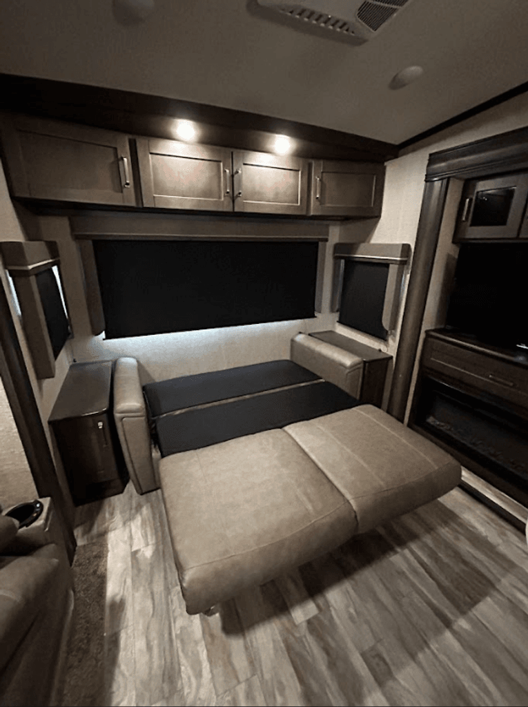 2021 Grand Design Reflection 367BHS - National Vehicle