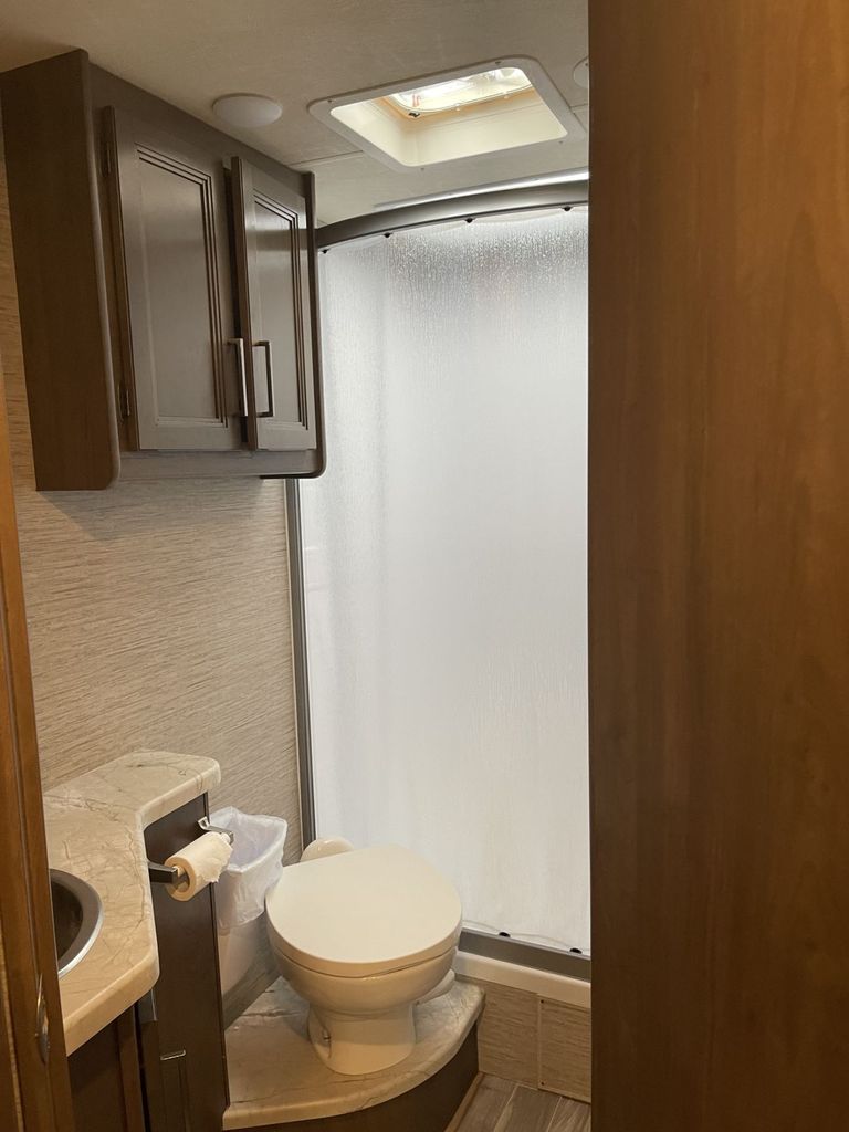 2021 Thor Motor Coach Freedom Elite 27FE - National Vehicle