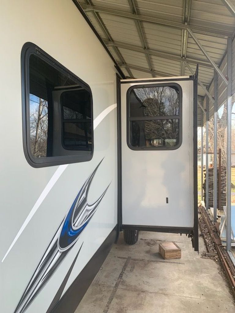 2019 Cruiser RV Shadow Cruiser 277BHS - National Vehicle