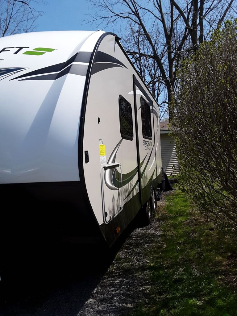 2021 Starcraft Super Lite 212FB - National Vehicle