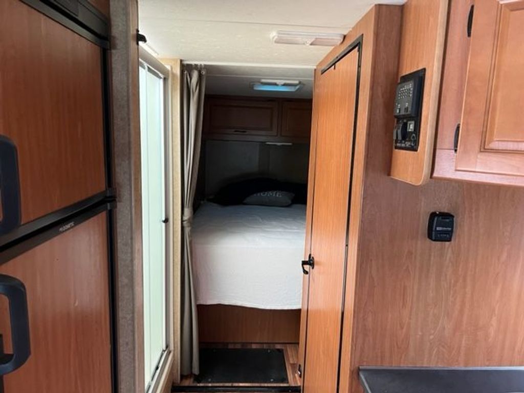 2016 Thor Motor Coach Four Winds 28A - National Vehicle