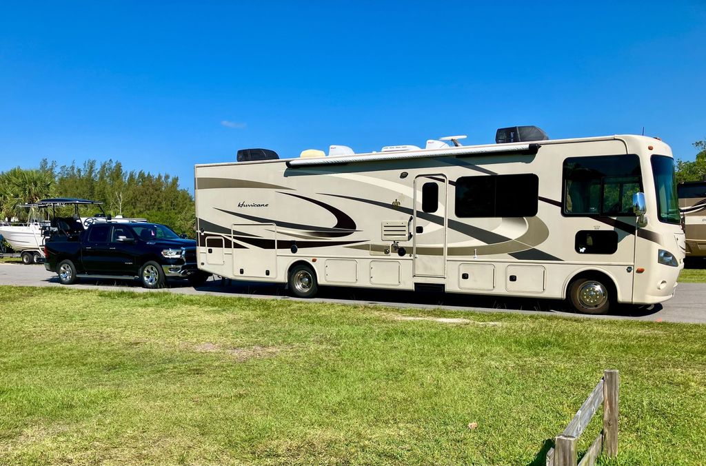 2016 Thor Motor Coach Hurricane 34J - National Vehicle