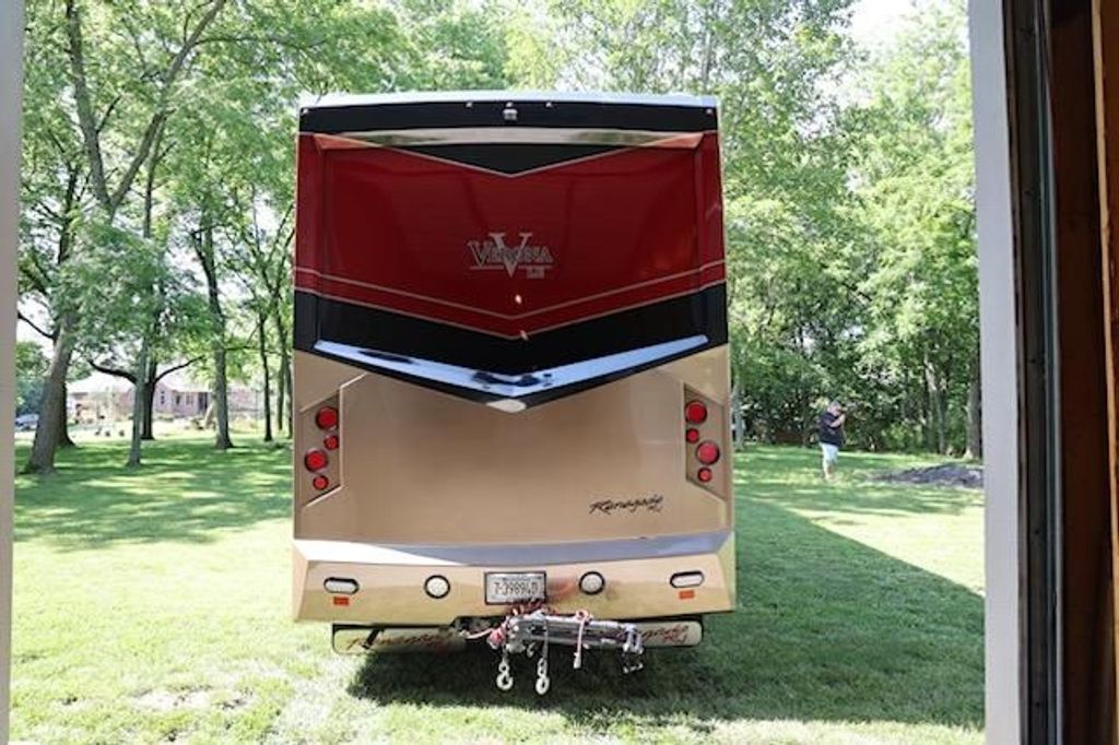 2022 Renegade Verona LE 40LRB - National Vehicle