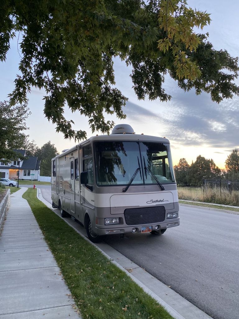 1999 Fleetwood Southwind 32V - National Vehicle