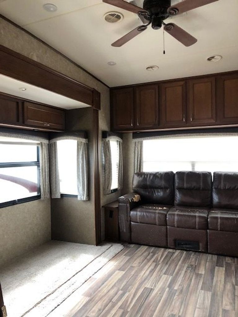 2017 Highland Ridge Mesa Ridge 430RLS - National Vehicle