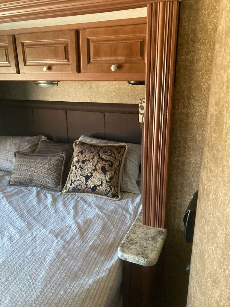 2015 Thor Motor Coach Miramar 33.5 - National Vehicle