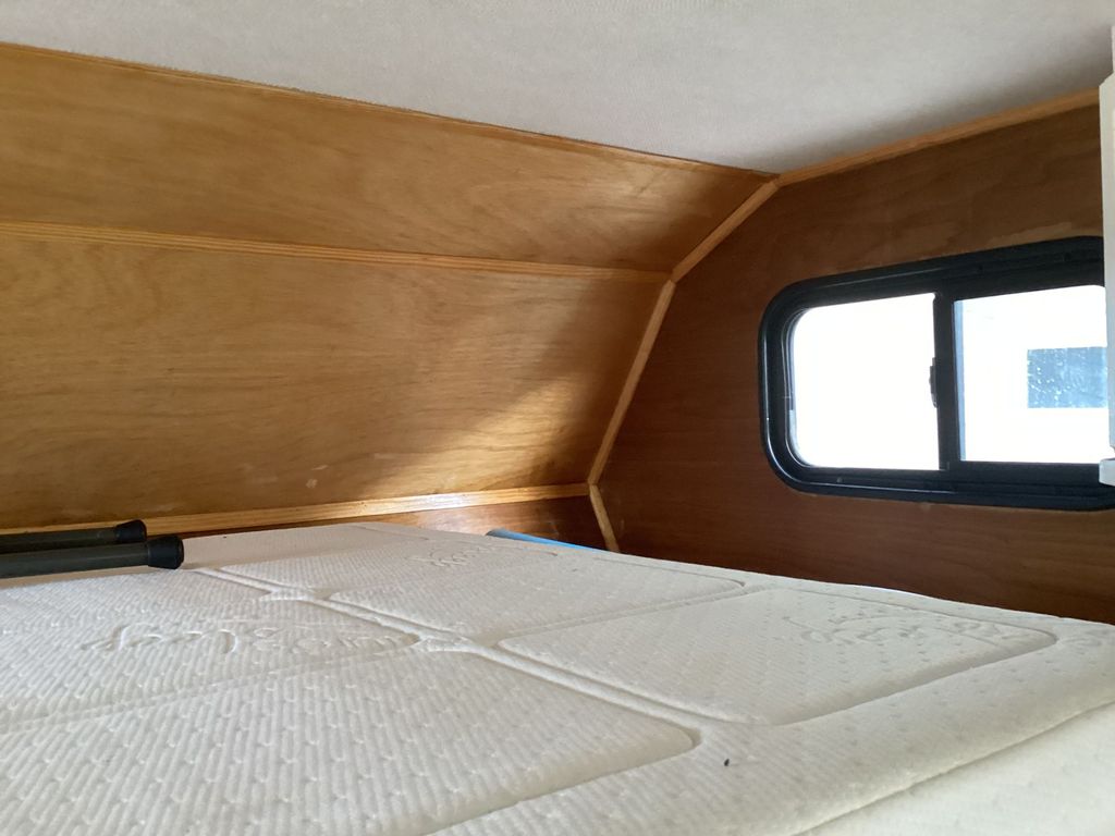 2004 Fleetwood Tioga 29V - National Vehicle