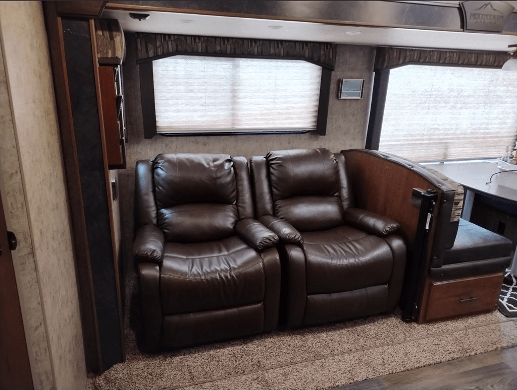 2020 Outdoors RV Timber Ridge 28BKS - National Vehicle