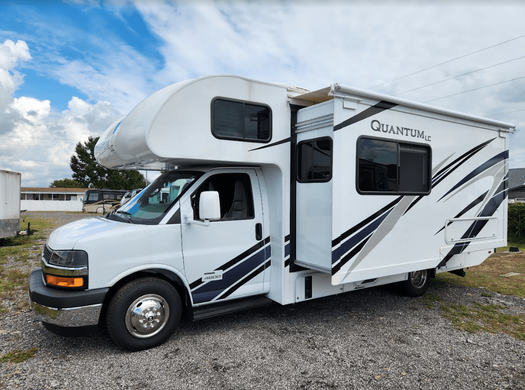 2022 Thor Motor Coach Quantum LC25 - National Vehicle