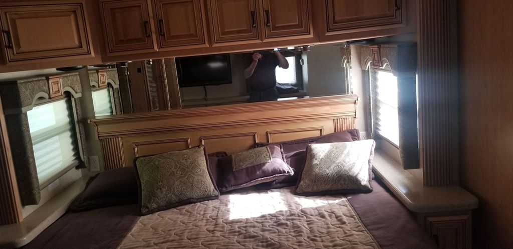 2010 Four Winds Montecito 38D - National Vehicle