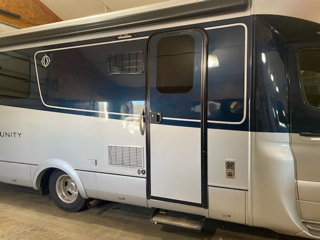 2020 Leisure Travel Van Unity U24TB - National Vehicle