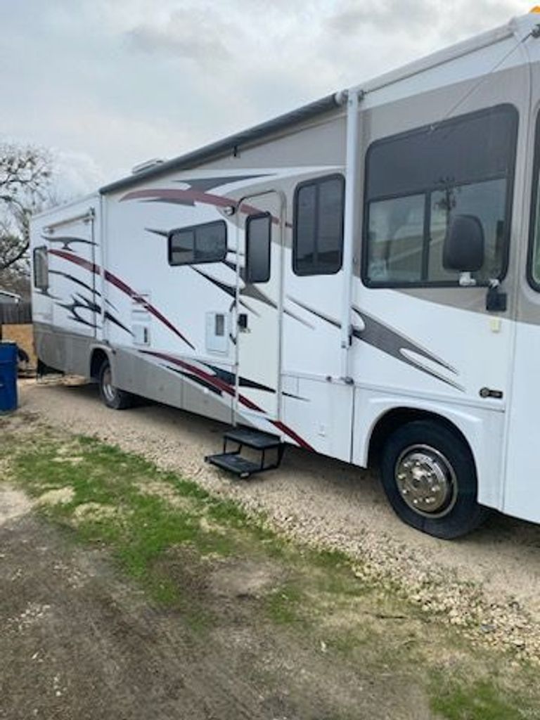 2005 Gulf Stream Sun Voyager SE 8361 - National Vehicle