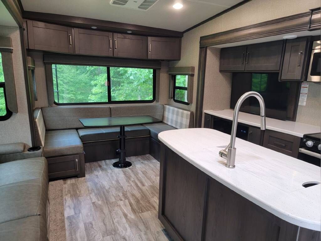 2021 Grand Design Reflection 31MB - National Vehicle