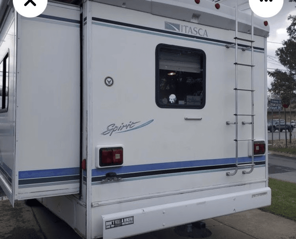 2004 Itasca Spirit 31T - National Vehicle