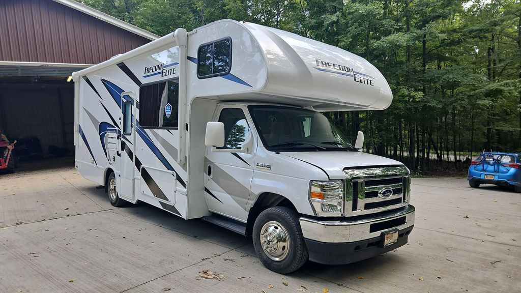 2022 Thor Motor Coach Freedom Elite 26HE - National Vehicle