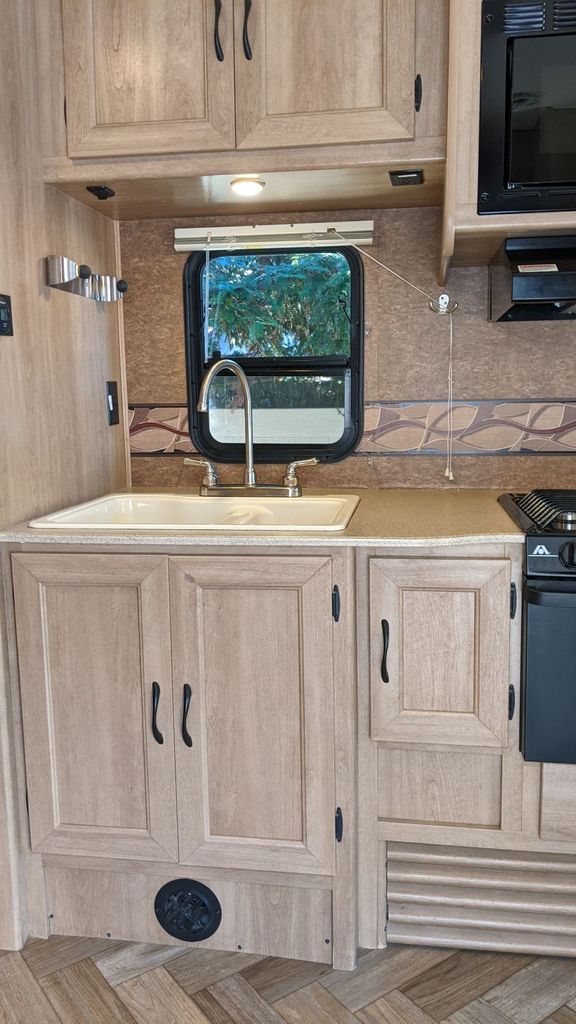 2016 Coachmen Freelander 26RS - National Vehicle