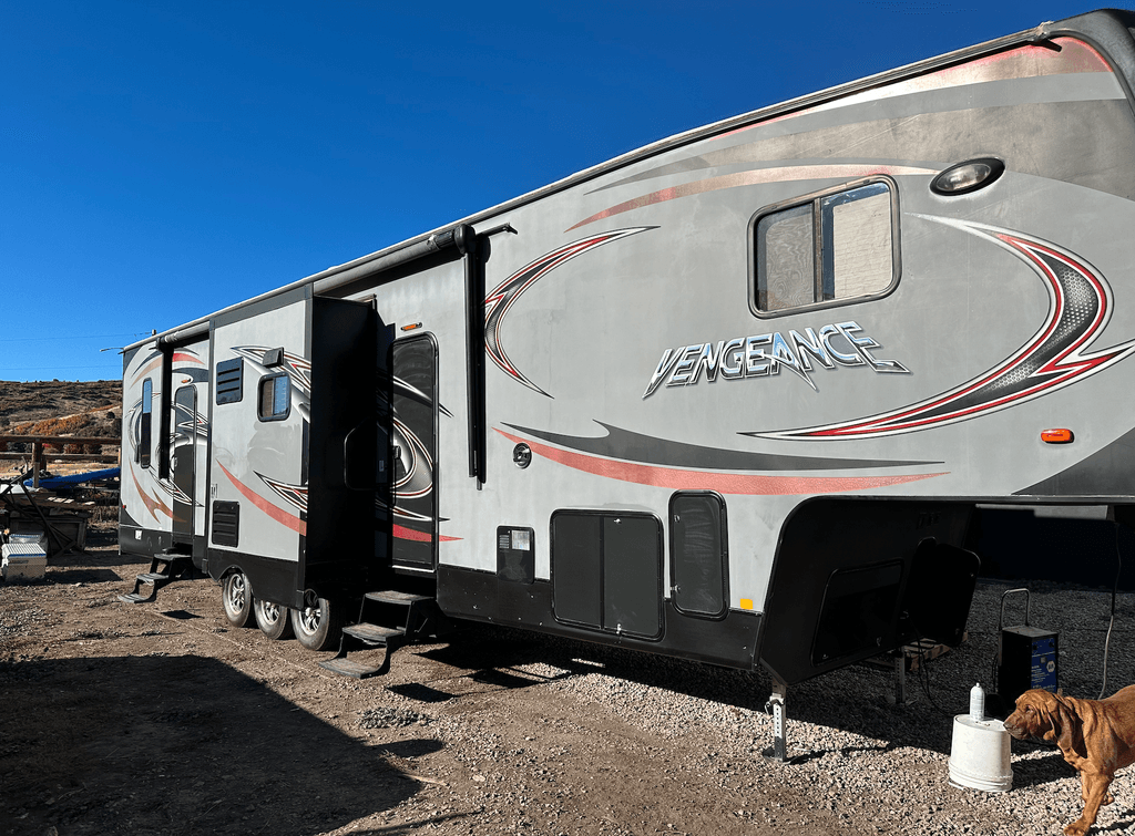 2014 Forest River Cherokee Vengeance 377V - National Vehicle