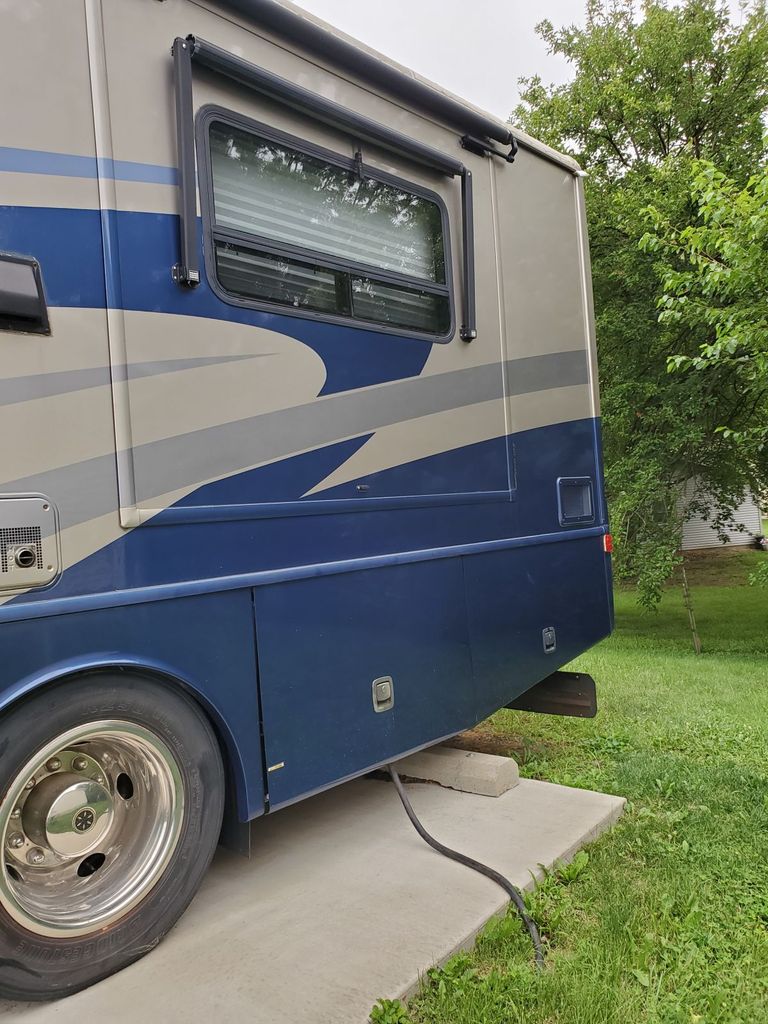 2007 Fleetwood Bounder 38N - National Vehicle